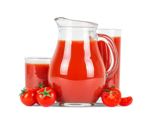 Premium Photo Tomato Juice In Glasses And Fresh Tomatoes