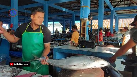 Skill Hebat Abang Tiar Potong Ikan Tuna Pesanan Rumah Makan Padang