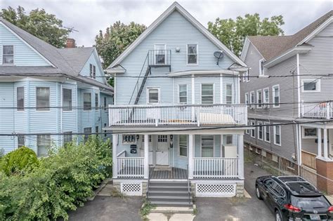31 33 Hanover St Providence Ri 02907 ®