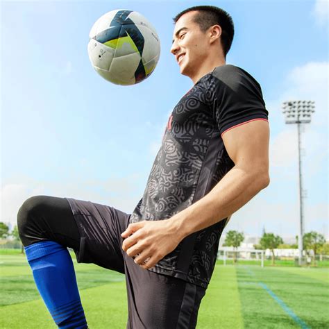 How To Do Kick Ups And Improve Ball Control Plus More Tips