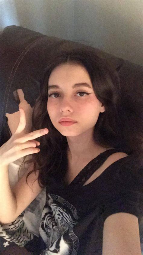 Took Selfies For The First Time In Weeks 18 Scrolller