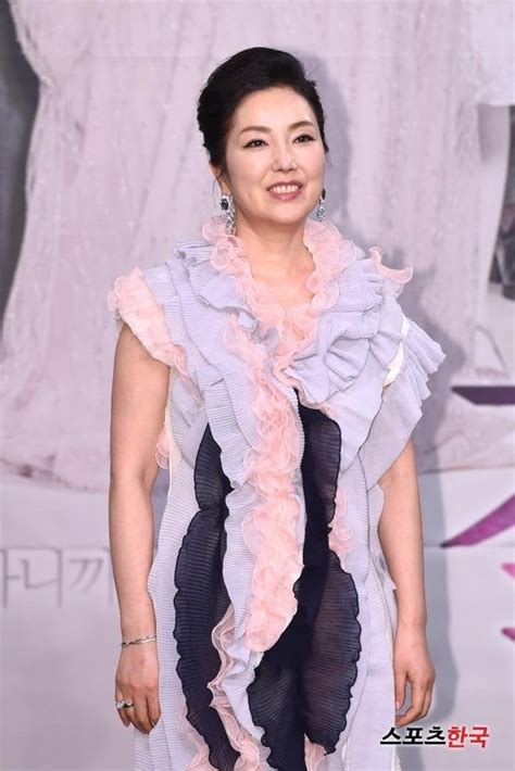 Lee Hwi Hyang Photo Gallery 이휘향 Hancinema