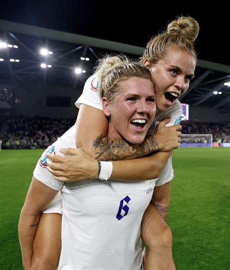 Rachel Daly And Millie Bright Usa Soccer Women England Ladies
