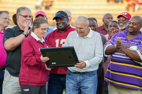 Legendary High School Football Coach Harry Wayne Parrish Dies