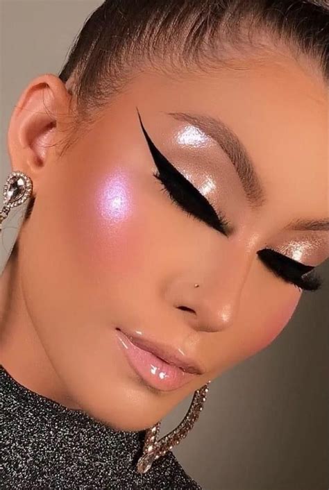 Glam And Glitz Makeup Look Ultra Glam Makeup Cat Eye Makeup With