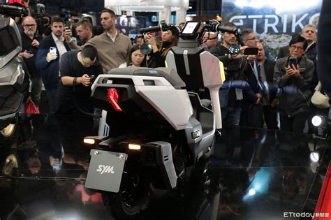 米蘭車展／三陽發表3新車！新drg＆跨界黃牌、pe3電動增程車問世 Ettoday車雲 Ettoday新聞雲