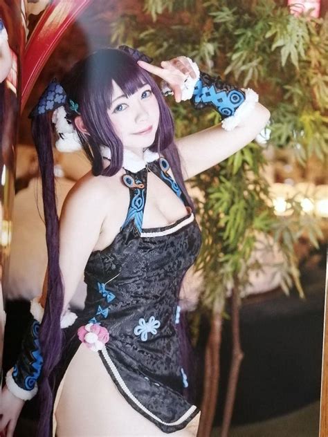 コスプレイヤー穂南しずく写真集 直筆サイン＆ブロマイド付 メルカリ