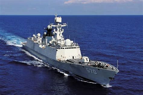﻿黃山艦攜直升機起航赴澳軍演