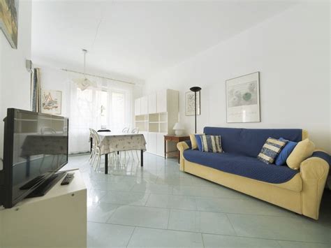 Vendita Appartamento Alassio Trilocale In Viale Delle Palme Buono