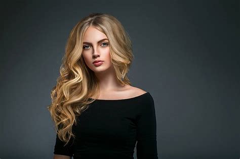مجموعه ای از زیباترین ژست عکس دخترانه تکی در آتلیه