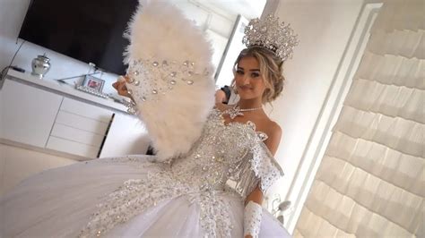 Incroyables mariages gitans Châteaux et princesses ils se font un