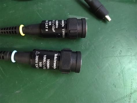 Tektronix Tpp0100 100mhz Passive Voltage Probe 10x 1m Ohms 13pf