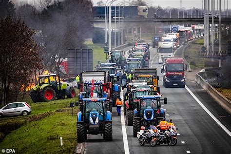 Belgian Farmers Lay Siege To Huge North Sea Port And Block Dutch Border