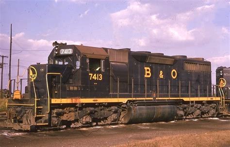 Baltimore And Ohio Railroad Jersey City New Jersey Emd Class Sd35 7413 Diesel Electric