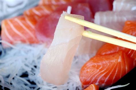 超佛心漁港價！ 台東「葉氏海鮮」30片生魚片只要250元 還有日本海膽爽爽吃好過癮 旅遊 聯合新聞網