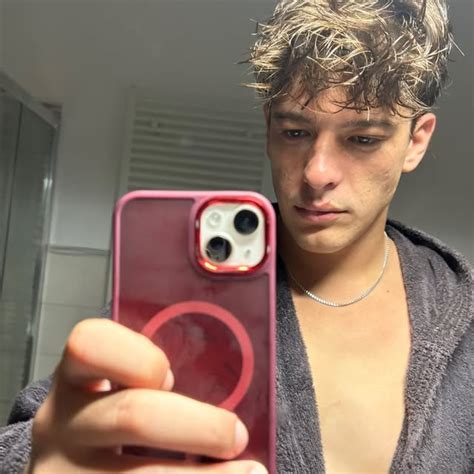 Alessio Cheli Alessio Cheli • Threads Say More