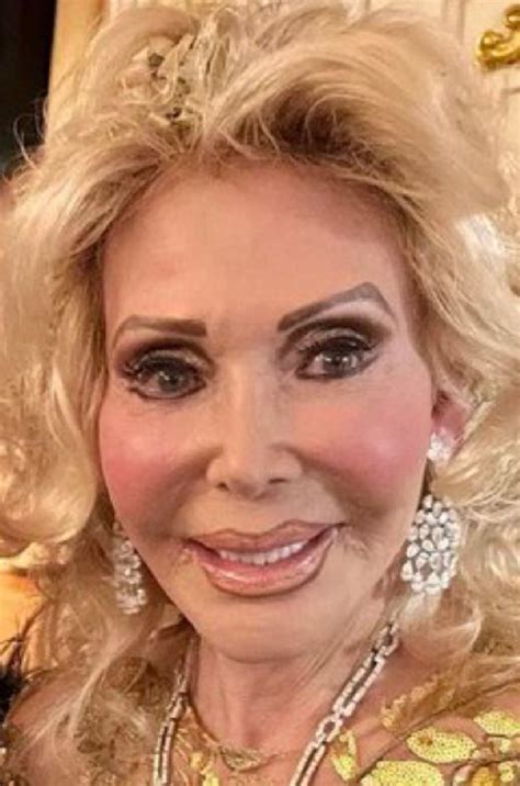 Sandy Burrells Instagram Twitter And Facebook On Idcrawl