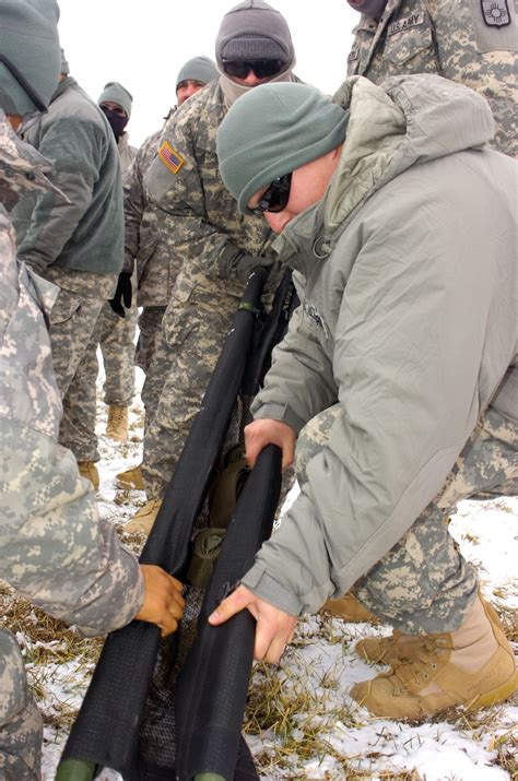 Dvids News New Mexico Soldiers Practice Medevac Skills