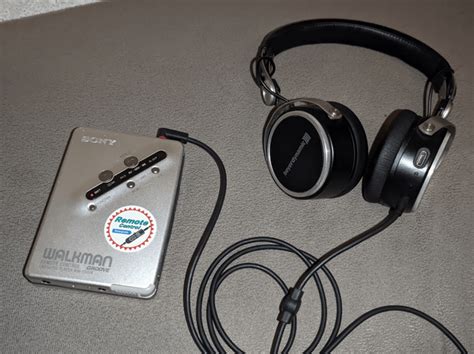 Quick Sound Comparison Between 2 New Cassette Portables And 2 Of My