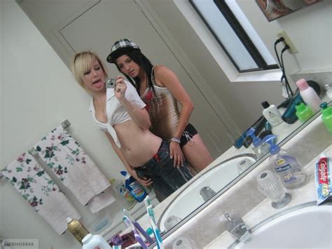 18 Girls Gallery 1018 1144