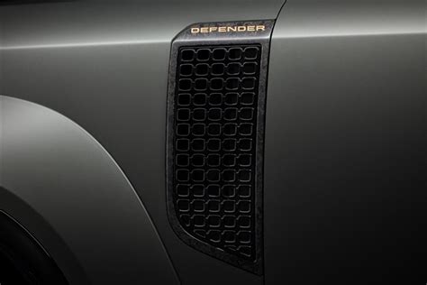 【エディションワンは2224万円】国内220台限定 44l V8搭載の最強「ディフェンダー オクタ」発表（carview） 自動車情報