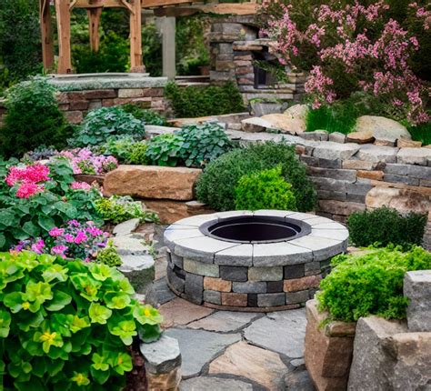 Декоративные камни для ландшафтного дизайна для клумбы природный и цветной камень для декора