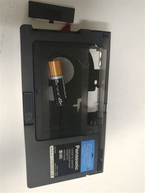 Vhs C 轉換盒 送 4 盒45分鐘vhs C 錄影帶。 音響器材 音樂播放裝置 Mp3及cd Player Carousell