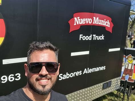 Conocé Al Rey De Las Salchichas De La Oktoberfest Circuito Gastronomico