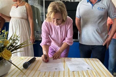 Helena Bertoco Assina Ordens De Serviço Para Construção De Obras Na