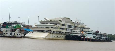 မိုးသည်းထန်စွာရွာသွန်းပြီး လေဆင်နှာမောင်းတိုက်ခတ်မှု ရန်ကုန်မြစ်တွင်းဖ