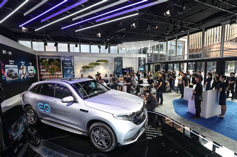 梅赛德斯 奔驰eq科技日畅想未来电动生活汽车环球网