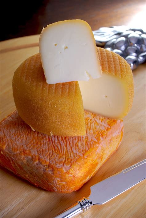 Whats New In Canadian Cheese Canadian Pizza MagazineCanadian Pizza