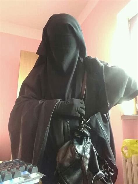 Image in Niqab collection by fh310584 on We Heart It | Niqab, Niqab fashion, Curvy woman