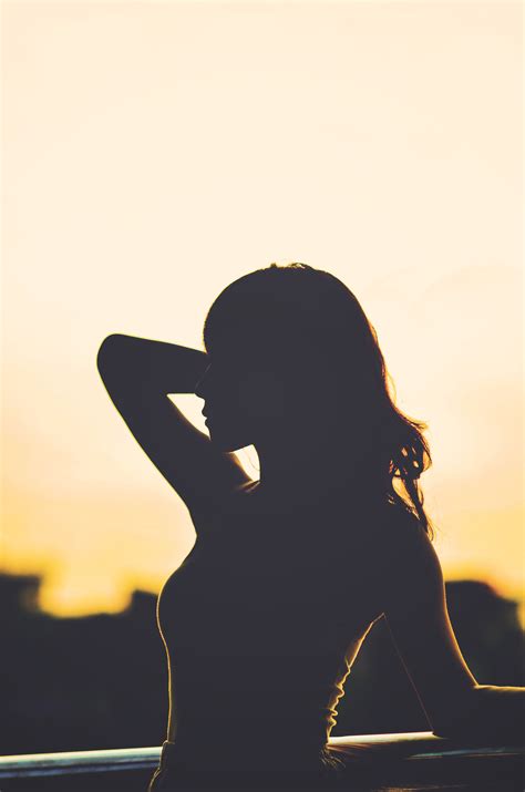 Gambar Bayangan Wanita Cantik Bonus