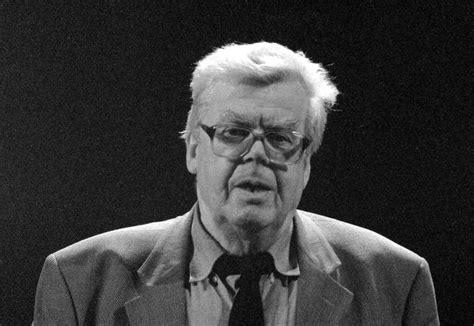 Donald Macaulays Instagram Twitter And Facebook On Idcrawl