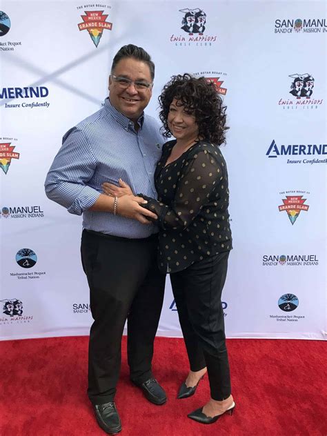 Derek And Wife Carolyn 3 Scaled Latin Business Hoy