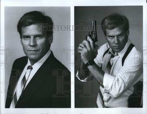 Undated Press Photo Stacy Keach As Mike Hammer Cvp36244 Historic Images