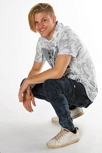 Jonothan Figures Models Sa