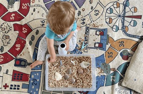 Travasi Montessori idee fai da te per bambini di tutte le età
