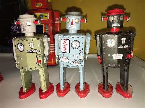 Atomic Robots By Schylling