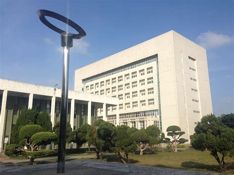 中央大學研究所長驚爆不倫戀 跟已婚懷孕女助理去摩鐵開房間 民生頭條