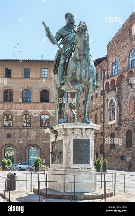 Equestrian Statue Of Cosimo De Medici Florence Stock Photo Alamy