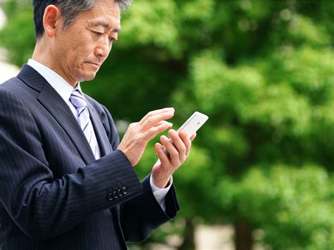 60歳定年後の収入の変化は？ 定年後も働く人たちの現状 定年・退職のお金 All About