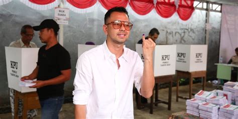 Hp Komeng Sampai Panas Gara Gara Banyak Yang Wa Udah Coblos Raffi