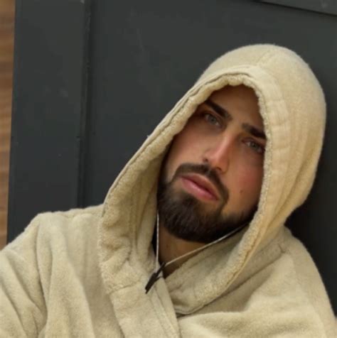 Ето я годеницата на Виктор която го чака извън Биг Брадър Снимка За Жената