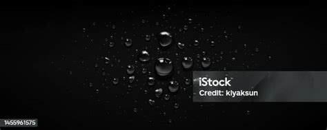 검은 배경에 물방울 비 응축 3차원 형태에 대한 스톡 벡터 아트 및 기타 이미지 3차원 형태 검정색 배경 광학 작용 Istock