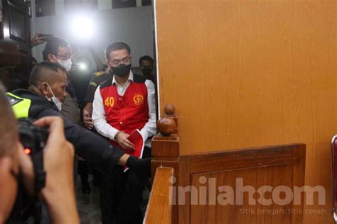 Foto Sidang Perdana AKP Irfan Widyanto Di PN Jaksel