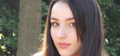 Beatrice Cossu Video La Ragazza Selfie Resisterà Alle Regole Il