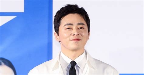 Et포토 조정석 담백한 미소