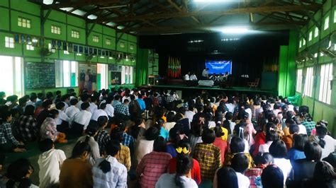 ဝန်းသိုမြို့ အ ထ က၌ လူငယ်စကားဝိုင်းကျင်းပ Information And Public Relations Department